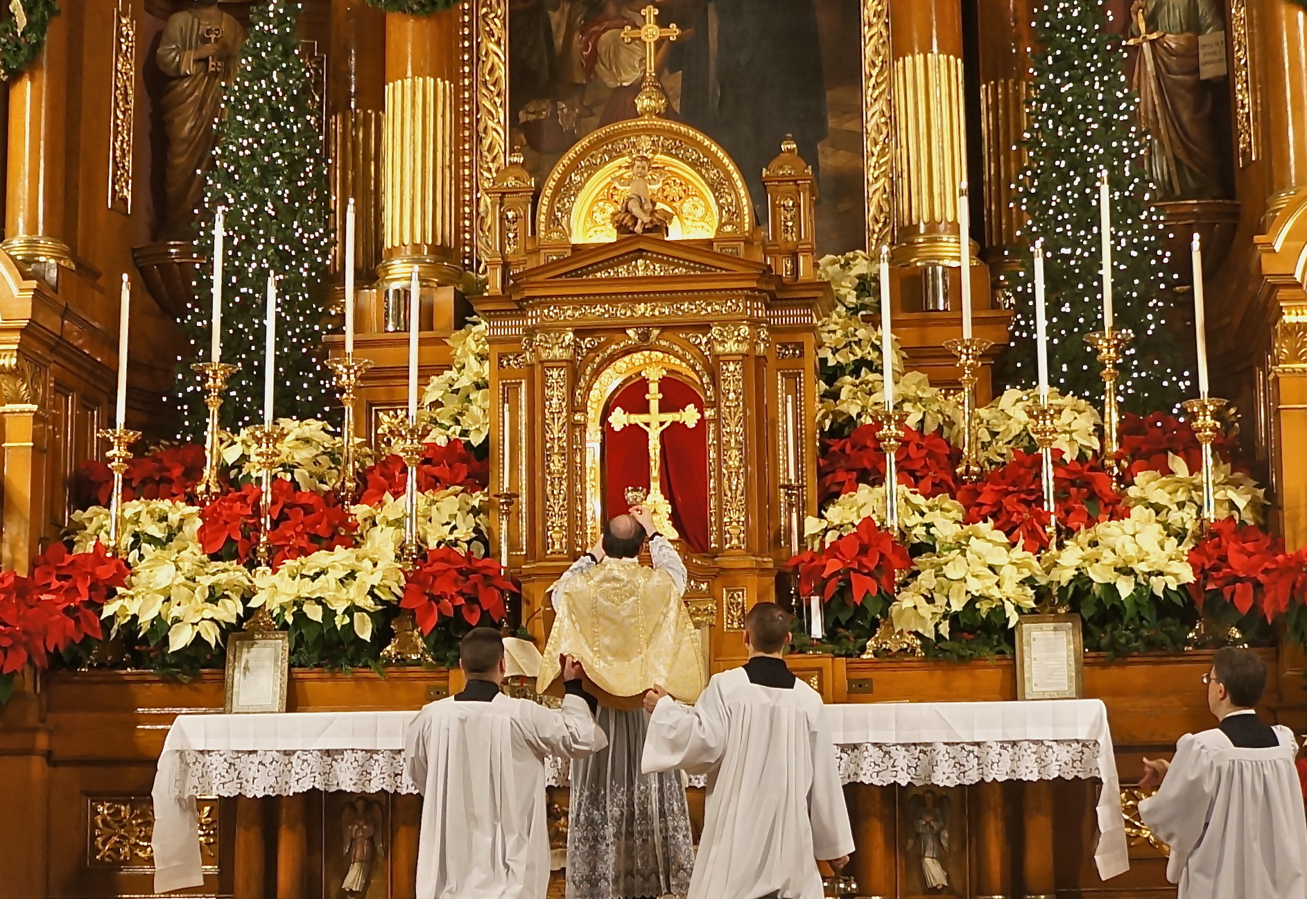 What Is the Difference Between a Gregorian Mass and a Regular Holy Mass?