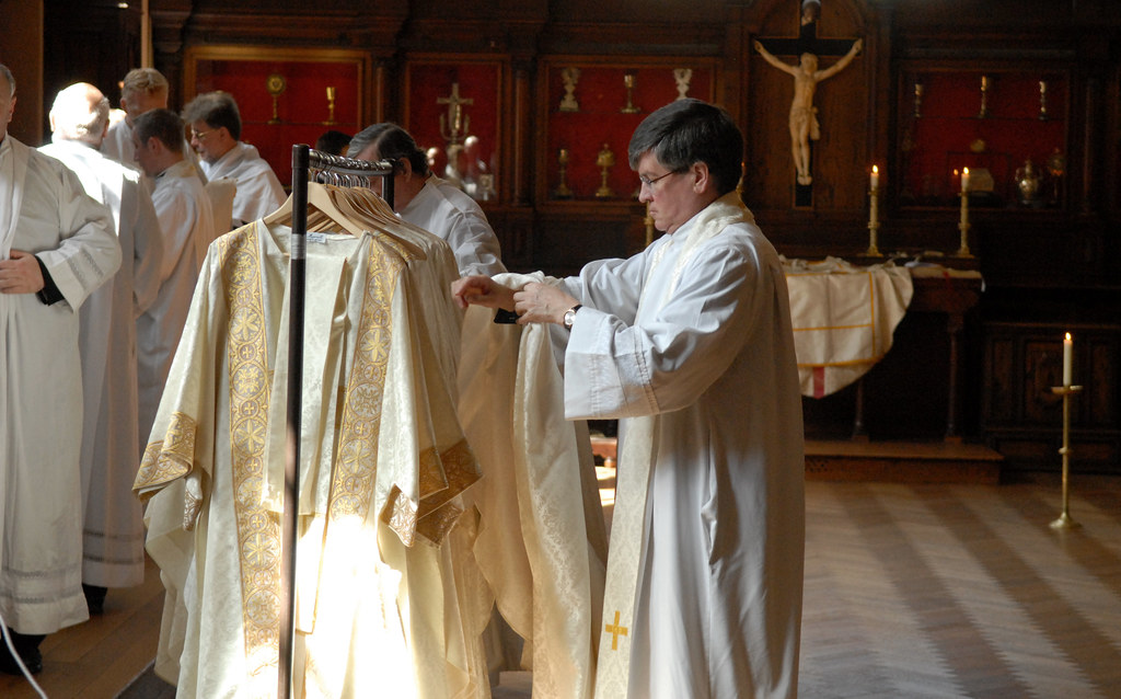 The Roots of the Female Diaconate in Vatican II – Dom Athanasius Schneider