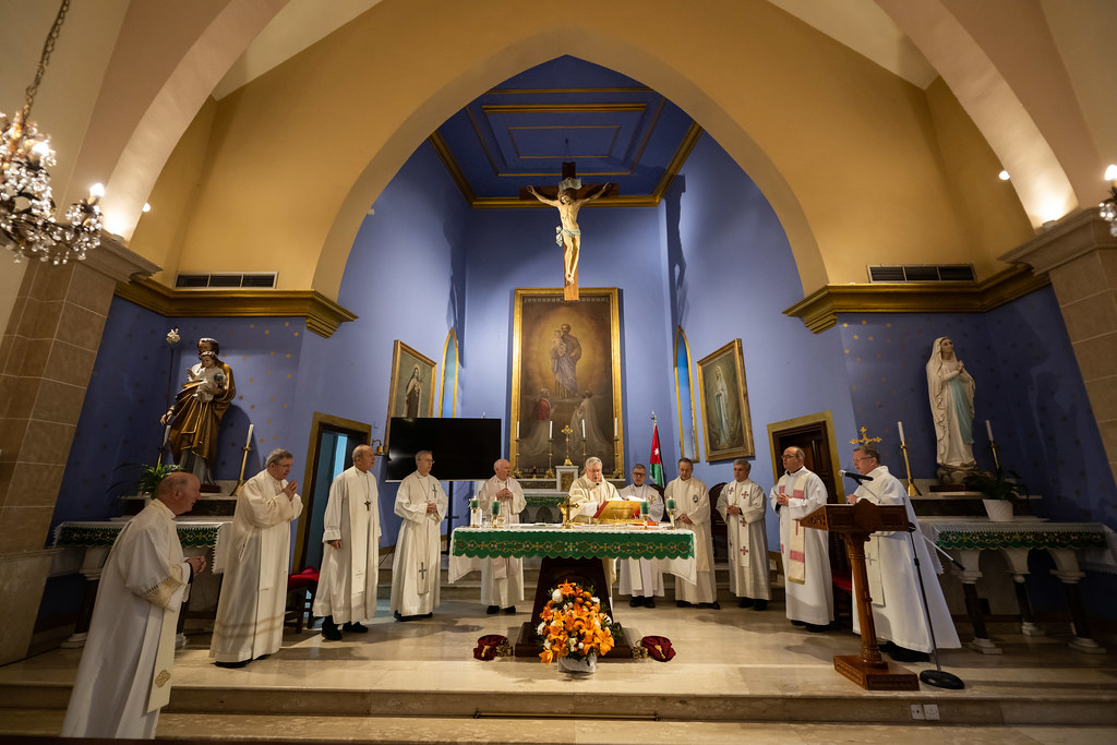 Auxiliary Bishop Athanasius Schneider On The Holy Mass - Gloria Dei